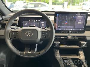 Balts Toyota RAV4 2026 Ventspils, ar dzinēja tilpumu 2.50 L un nobraukumu 10 tūkst. km par 48250 €, foto 22 vietnē AUTOMOTO.COM.LV