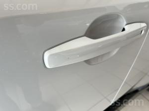 Balts Toyota RAV4 2026 Ventspils, ar dzinēja tilpumu 2.50 L un nobraukumu 10 tūkst. km par 48250 €, foto 25 vietnē AUTOMOTO.COM.LV