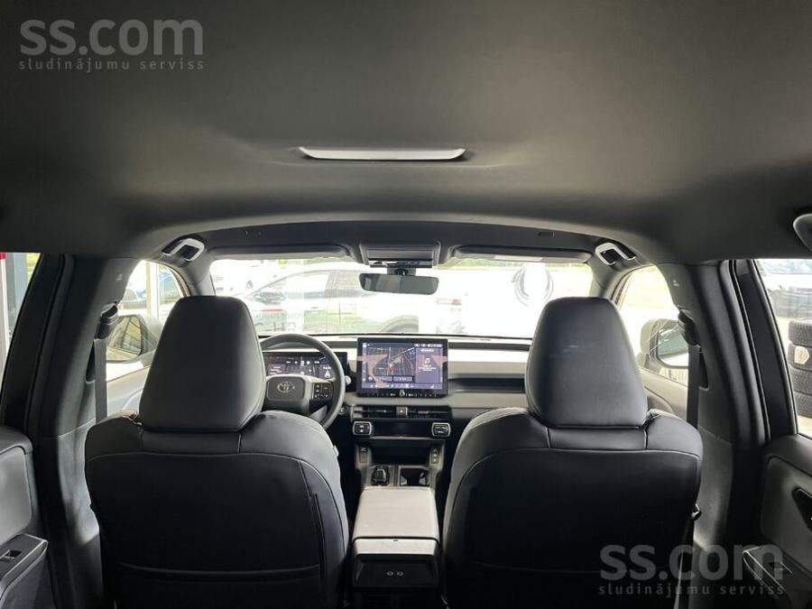 Balts Toyota RAV4 2026 Ventspils, ar dzinēja tilpumu 2.50 L un nobraukumu 10 tūkst. km par 48250 €, foto 28 vietnē AUTOMOTO.COM.LV