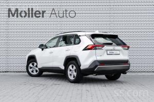 White Toyota RAV4 2026 in Riga, with an engine capacity of 2.00 L and mileage of 93 thousand km for 26050 €, photo 4 on AUTOMOTO.COM.LV