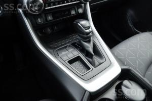 White Toyota RAV4 2026 in Riga, with an engine capacity of 2.00 L and mileage of 93 thousand km for 26050 €, photo 15 on AUTOMOTO.COM.LV
