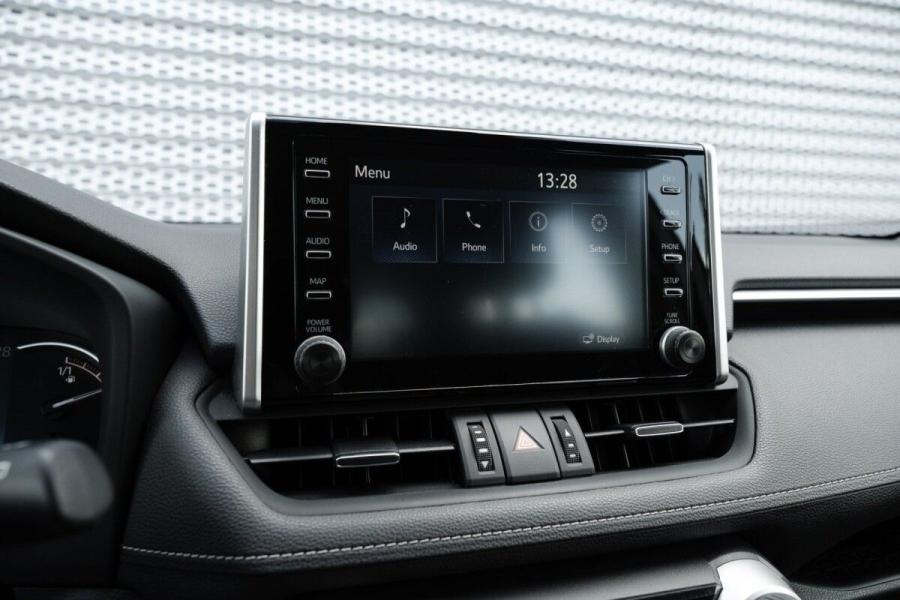 Balts Toyota RAV4 2026 Mārupe, ar dzinēja tilpumu 2.00 L un nobraukumu 93 tūkst. km par 26050 €, foto 13 vietnē AUTOMOTO.COM.LV