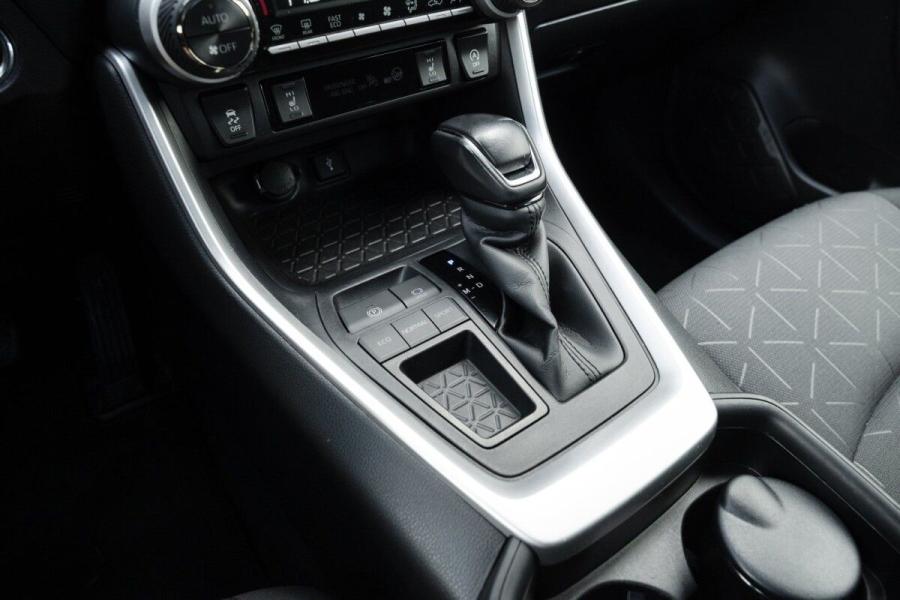 Balts Toyota RAV4 2026 Mārupe, ar dzinēja tilpumu 2.00 L un nobraukumu 93 tūkst. km par 26050 €, foto 15 vietnē AUTOMOTO.COM.LV