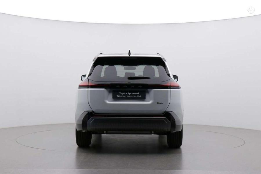 Balts Toyota RAV4 2026 Viļņa, ar dzinēja tilpumu 1.99 L un nobraukumu 1 tūkst. km par 50500 €, foto 6 vietnē AUTOMOTO.COM.LV