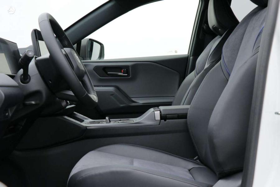 Balts Toyota RAV4 2026 Viļņa, ar dzinēja tilpumu 1.99 L un nobraukumu 1 tūkst. km par 50500 €, foto 13 vietnē AUTOMOTO.COM.LV