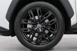 Balts Toyota RAV4 2026 Viļņa, ar dzinēja tilpumu 1.99 L un nobraukumu 1 tūkst. km par 50500 €, foto 16 vietnē AUTOMOTO.COM.LV