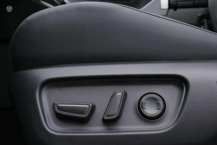 Balts Toyota RAV4 2026 Viļņa, ar dzinēja tilpumu 1.99 L un nobraukumu 1 tūkst. km par 50500 €, foto 27 vietnē AUTOMOTO.COM.LV