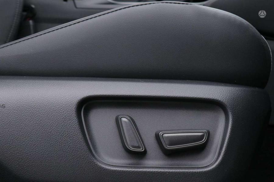 Balts Toyota RAV4 2026 Viļņa, ar dzinēja tilpumu 1.99 L un nobraukumu 1 tūkst. km par 50500 €, foto 28 vietnē AUTOMOTO.COM.LV