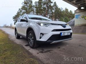 Balts Toyota RAV4 2016 Ventspils, ar dzinēja tilpumu 2.50 L un nobraukumu 233 tūkst. km par 16000 €, foto 8 vietnē AUTOMOTO.COM.LV