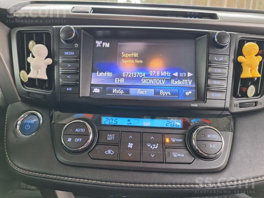 Balts Toyota RAV4 2016 Ventspils, ar dzinēja tilpumu 2.50 L un nobraukumu 233 tūkst. km par 16000 €, foto 11 vietnē AUTOMOTO.COM.LV