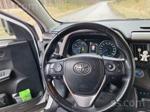 Balts Toyota RAV4 2016 Ventspils, ar dzinēja tilpumu 2.50 L un nobraukumu 233 tūkst. km par 16000 €, foto 12 vietnē AUTOMOTO.COM.LV