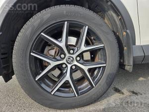 Balts Toyota RAV4 2018 Rīga, ar dzinēja tilpumu 2.50 L un nobraukumu 100 tūkst. km par 25099 €, foto 6 vietnē AUTOMOTO.COM.LV
