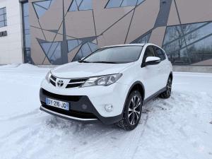 White Toyota RAV4 2015 in Siauliai, with an engine capacity of 2.20 L and mileage of 234 thousand km for 10200 €, photo  on AUTOMOTO.COM.LV