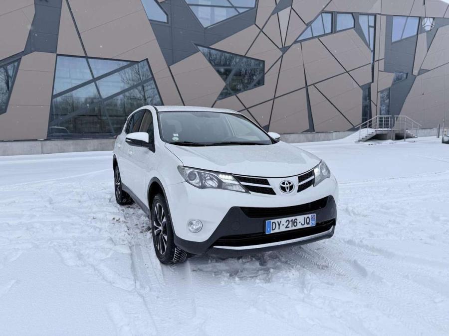 Balts Toyota RAV4 2015 Šauļi, ar dzinēja tilpumu 2.20 L un nobraukumu 234 tūkst. km par 10200 €, foto 3 vietnē AUTOMOTO.COM.LV