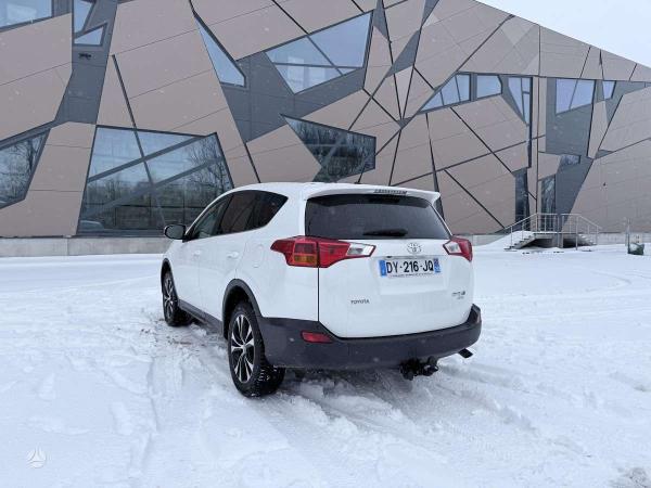 Balts Toyota RAV4 2015 Šauļi, ar dzinēja tilpumu 2.20 L un nobraukumu 234 tūkst. km par 10200 €, foto 10 vietnē AUTOMOTO.COM.LV