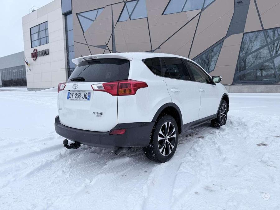 Balts Toyota RAV4 2015 Šauļi, ar dzinēja tilpumu 2.20 L un nobraukumu 234 tūkst. km par 10200 €, foto 16 vietnē AUTOMOTO.COM.LV