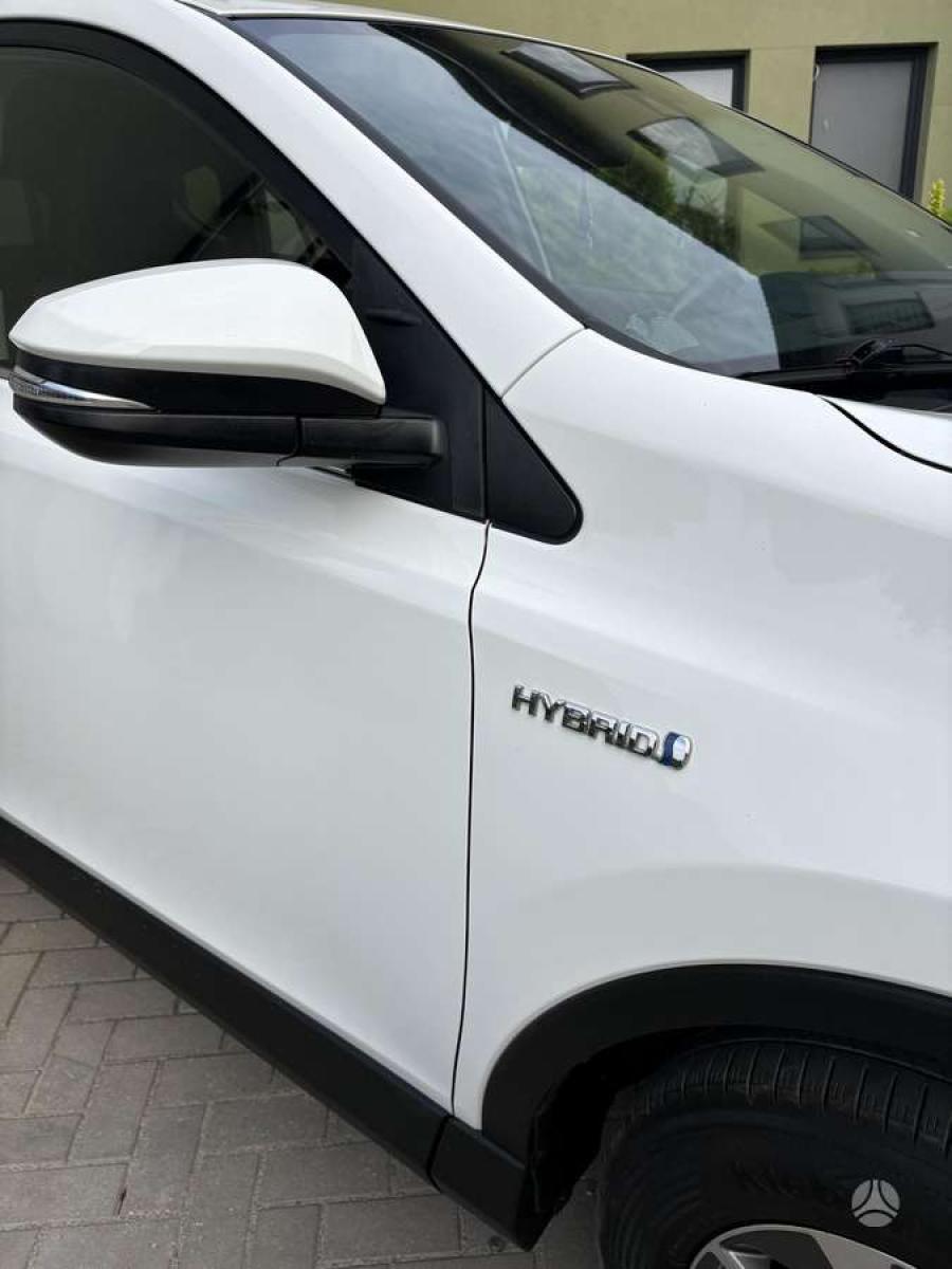 Balts Toyota RAV4 2016 Marijampole, ar dzinēja tilpumu 2.49 L un nobraukumu 247 tūkst. km par 15500 €, foto 5 vietnē AUTOMOTO.COM.LV