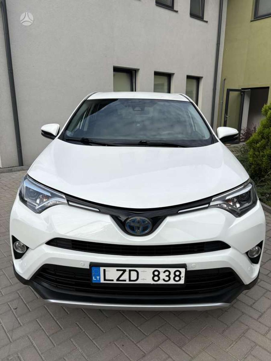 Balts Toyota RAV4 2016 Marijampole, ar dzinēja tilpumu 2.49 L un nobraukumu 247 tūkst. km par 15500 €, foto 6 vietnē AUTOMOTO.COM.LV