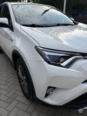 Balts Toyota RAV4 2016 Marijampole, ar dzinēja tilpumu 2.49 L un nobraukumu 247 tūkst. km par 15500 €, foto 7 vietnē AUTOMOTO.COM.LV