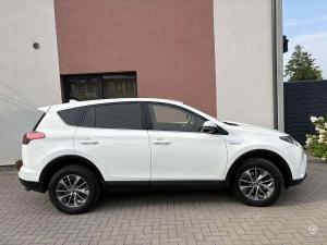 Balts Toyota RAV4 2016 Marijampole, ar dzinēja tilpumu 2.49 L un nobraukumu 247 tūkst. km par 15500 €, foto 9 vietnē AUTOMOTO.COM.LV