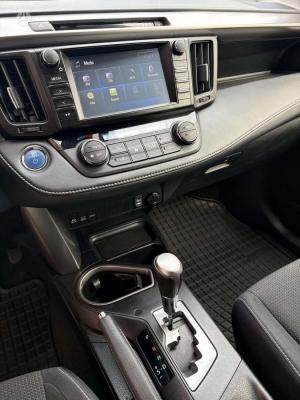 Balts Toyota RAV4 2016 Marijampole, ar dzinēja tilpumu 2.49 L un nobraukumu 247 tūkst. km par 15500 €, foto 11 vietnē AUTOMOTO.COM.LV
