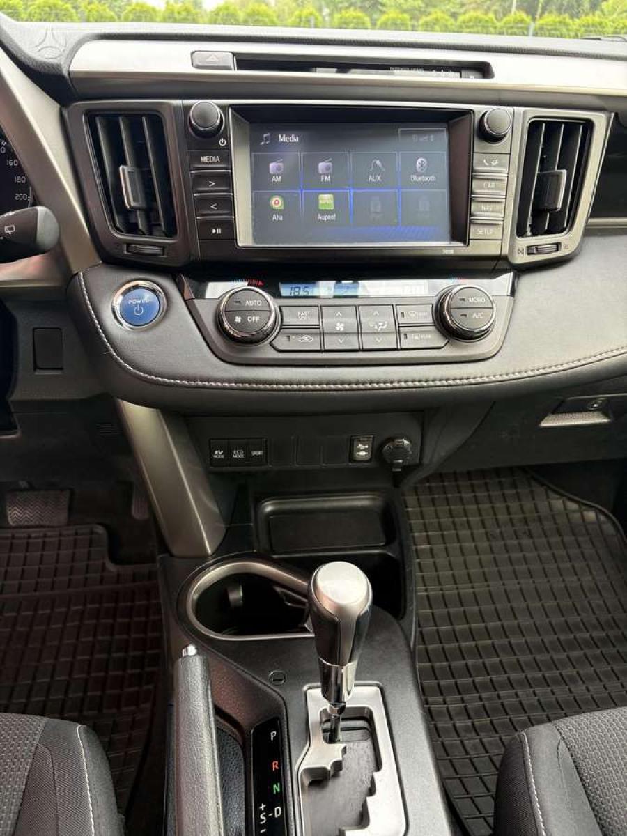 Balts Toyota RAV4 2016 Marijampole, ar dzinēja tilpumu 2.49 L un nobraukumu 247 tūkst. km par 15500 €, foto 16 vietnē AUTOMOTO.COM.LV