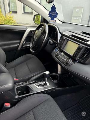Balts Toyota RAV4 2016 Marijampole, ar dzinēja tilpumu 2.49 L un nobraukumu 247 tūkst. km par 15500 €, foto 17 vietnē AUTOMOTO.COM.LV