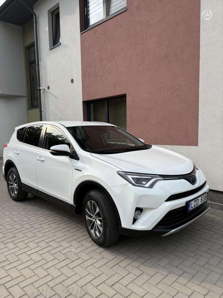 Balts Toyota RAV4 2016 Marijampole, ar dzinēja tilpumu 2.49 L un nobraukumu 247 tūkst. km par 15500 €, foto 19 vietnē AUTOMOTO.COM.LV
