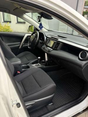 Balts Toyota RAV4 2016 Marijampole, ar dzinēja tilpumu 2.49 L un nobraukumu 247 tūkst. km par 15500 €, foto 20 vietnē AUTOMOTO.COM.LV