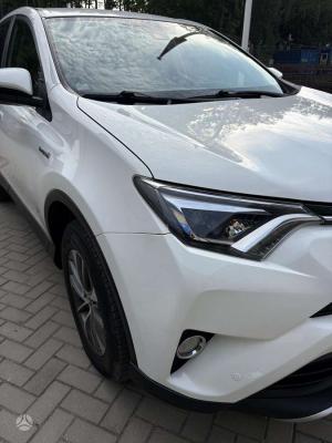 Balts Toyota RAV4 2016 Marijampole, ar dzinēja tilpumu 2.49 L un nobraukumu 247 tūkst. km par 15500 €, foto 22 vietnē AUTOMOTO.COM.LV