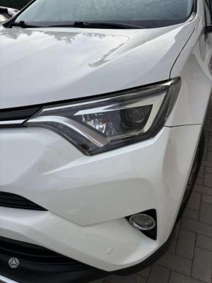 Balts Toyota RAV4 2016 Marijampole, ar dzinēja tilpumu 2.49 L un nobraukumu 247 tūkst. km par 15500 €, foto 23 vietnē AUTOMOTO.COM.LV