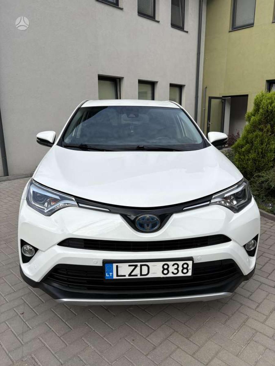Balts Toyota RAV4 2016 Marijampole, ar dzinēja tilpumu 2.49 L un nobraukumu 247 tūkst. km par 15500 €, foto 24 vietnē AUTOMOTO.COM.LV