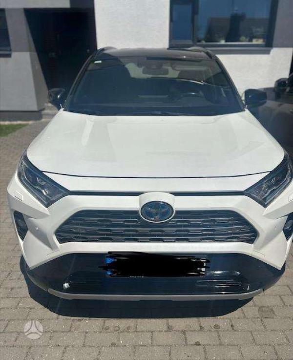 Balts Toyota RAV4 2021 Viļņa, ar dzinēja tilpumu 2.49 L un nobraukumu 176 tūkst. km par 26800 €, foto 1 vietnē AUTOMOTO.COM.LV