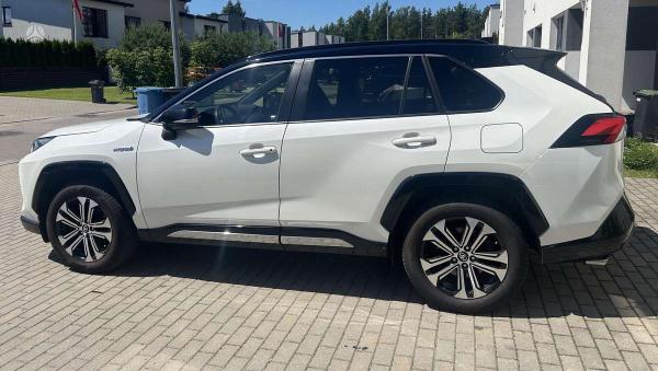 Balts Toyota RAV4 2021 Viļņa, ar dzinēja tilpumu 2.49 L un nobraukumu 176 tūkst. km par 26800 €, foto 8 vietnē AUTOMOTO.COM.LV