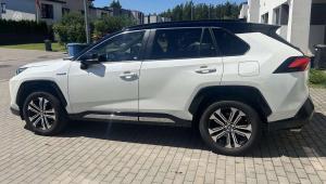 White Toyota RAV4 2021 in Vilnius, with an engine capacity of 2.49 L and mileage of 176 thousand km for 26800 €, photo 9 on AUTOMOTO.COM.LV