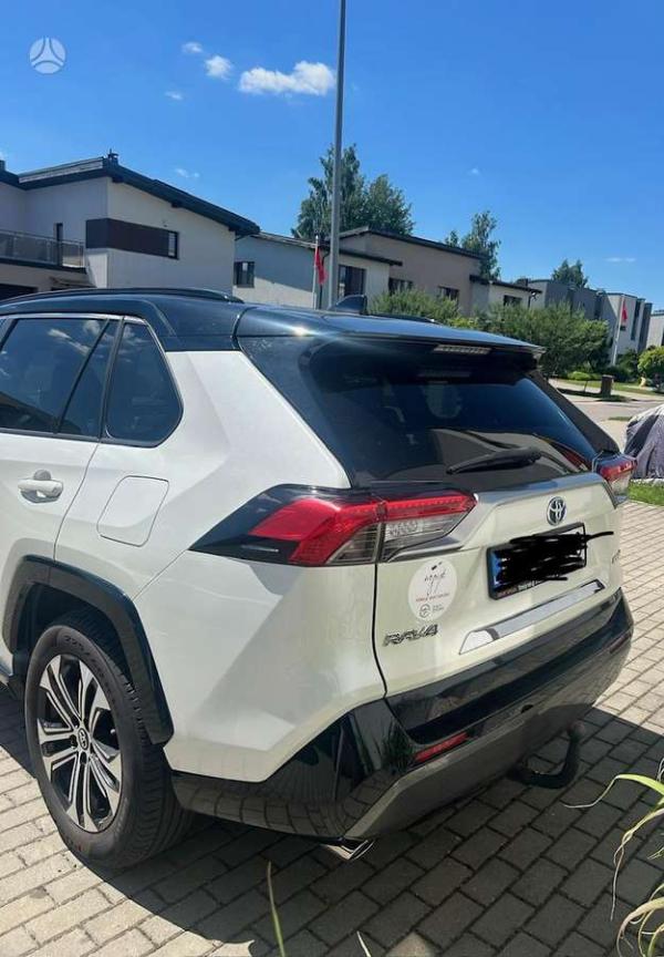 Balts Toyota RAV4 2021 Viļņa, ar dzinēja tilpumu 2.49 L un nobraukumu 176 tūkst. km par 26800 €, foto 9 vietnē AUTOMOTO.COM.LV