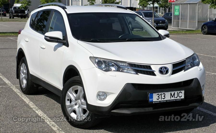 White Toyota RAV4 2013 in Tallinn, with an engine capacity of 2.00 L and mileage of 69 thousand km for 12300 €, photo 1 on AUTOMOTO.COM.LV