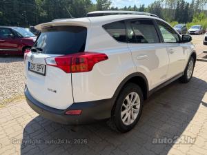 Balts Toyota RAV4 2014 Veru, ar dzinēja tilpumu 2.00 L un nobraukumu 256 tūkst. km par 8500 €, foto 3 vietnē AUTOMOTO.COM.LV