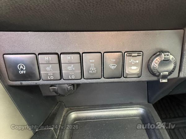 Balts Toyota RAV4 2014 Veru, ar dzinēja tilpumu 2.00 L un nobraukumu 256 tūkst. km par 8500 €, foto 8 vietnē AUTOMOTO.COM.LV