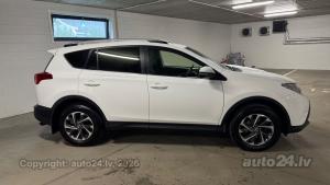 Balts Toyota RAV4 2014 Tallina, ar dzinēja tilpumu 2.00 L un nobraukumu 230 tūkst. km par 9999 €, foto 3 vietnē AUTOMOTO.COM.LV