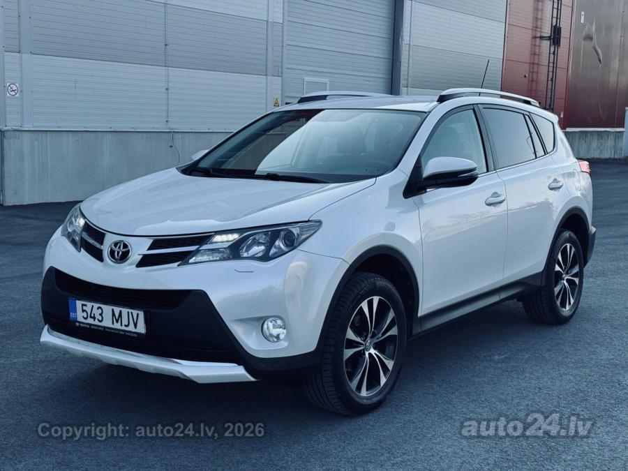 Balts Toyota RAV4 2015 Tallina, ar dzinēja tilpumu 2.00 L un nobraukumu 140 tūkst. km par 12950 €, foto 1 vietnē AUTOMOTO.COM.LV