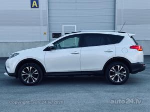 Balts Toyota RAV4 2015 Tallina, ar dzinēja tilpumu 2.00 L un nobraukumu 140 tūkst. km par 12950 €, foto 3 vietnē AUTOMOTO.COM.LV