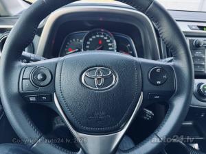 Balts Toyota RAV4 2015 Tallina, ar dzinēja tilpumu 2.00 L un nobraukumu 140 tūkst. km par 12950 €, foto 18 vietnē AUTOMOTO.COM.LV
