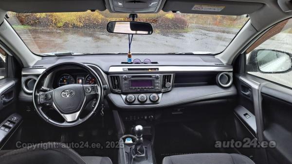 Balts Toyota RAV4 2016 Tallina, ar dzinēja tilpumu 2.00 L un nobraukumu 149 tūkst. km par 14999 €, foto 11 vietnē AUTOMOTO.COM.LV