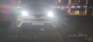 Balts Toyota RAV4 2016 Tallina, ar dzinēja tilpumu 2.00 L un nobraukumu 185 tūkst. km par 12900 €, foto  vietnē AUTOMOTO.COM.LV