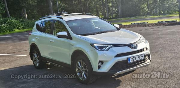 Balts Toyota RAV4 2016 Tallina, ar dzinēja tilpumu 2.50 L un nobraukumu 178 tūkst. km par 16000 €, foto 7 vietnē AUTOMOTO.COM.LV