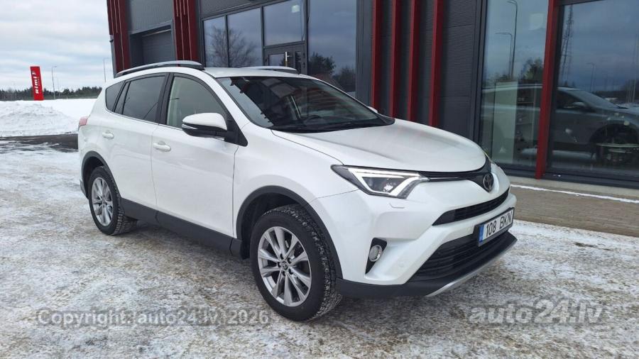 Balts Toyota RAV4 2017 Tallina, ar dzinēja tilpumu 2.00 L un nobraukumu 199 tūkst. km par 14900 €, foto 1 vietnē AUTOMOTO.COM.LV