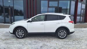 Balts Toyota RAV4 2017 Tallina, ar dzinēja tilpumu 2.00 L un nobraukumu 199 tūkst. km par 14900 €, foto 5 vietnē AUTOMOTO.COM.LV