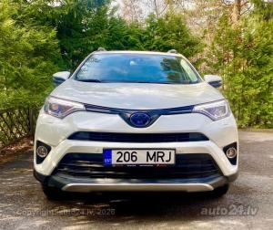 White Toyota RAV4 2017 in Tallinn, with an engine capacity of 2.50 L and mileage of 99 thousand km for 19700 €, photo 11 on AUTOMOTO.COM.LV