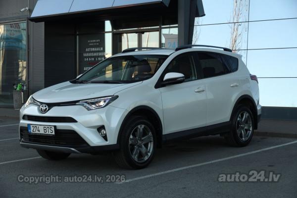 Balts Toyota RAV4 2017 Tallina, ar dzinēja tilpumu 2.00 L un nobraukumu 91 tūkst. km par 19000 €, foto 1 vietnē AUTOMOTO.COM.LV